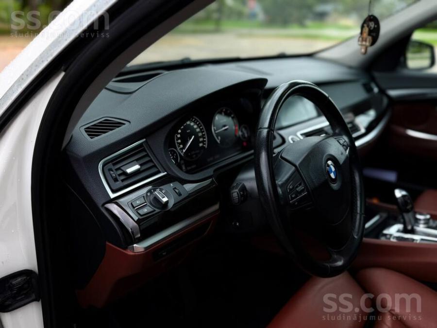 Balts BMW 530 2011 Jūrmala, ar dzinēja tilpumu 3.00 L un nobraukumu 332 tūkst. km par 10500 €, foto 12 vietnē AUTOMOTO.COM.LV