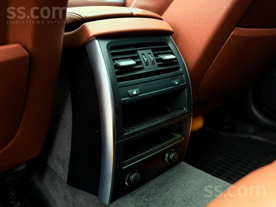 Balts BMW 530 2011 Jūrmala, ar dzinēja tilpumu 3.00 L un nobraukumu 332 tūkst. km par 10500 €, foto 14 vietnē AUTOMOTO.COM.LV