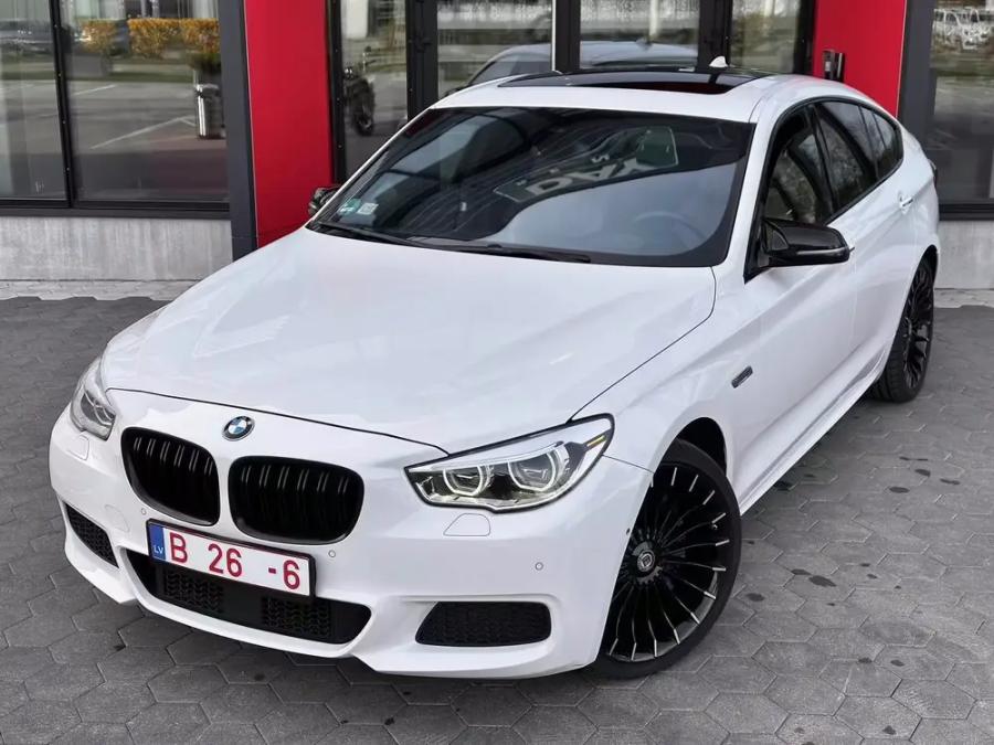 White BMW 530 2014 in Riga, with an engine capacity of 3.00 L and mileage of 227 thousand km for 18499 €, photo 1 on AUTOMOTO.COM.LV
