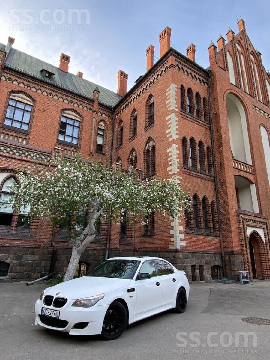 Balts BMW 530 2004 Rīga, ar dzinēja tilpumu 3.00 L un nobraukumu 0 tūkst. km par 5400 €, foto 1 vietnē AUTOMOTO.COM.LV