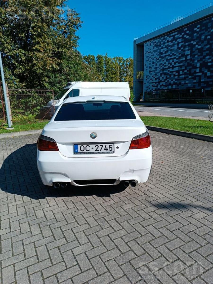 Balts BMW 530 2004 Rīga, ar dzinēja tilpumu 3.00 L un nobraukumu 0 tūkst. km par 5400 €, foto 7 vietnē AUTOMOTO.COM.LV