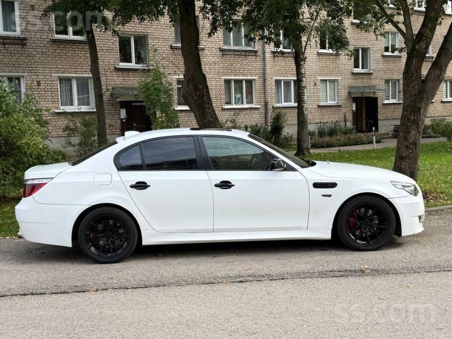 Белый БМВ 530 2004 в Даугавпилс, объемом двигателя 3.00 л и пробегом 396 тыс. км за 4500 €, фото 17 на AUTOMOTO.COM.LV