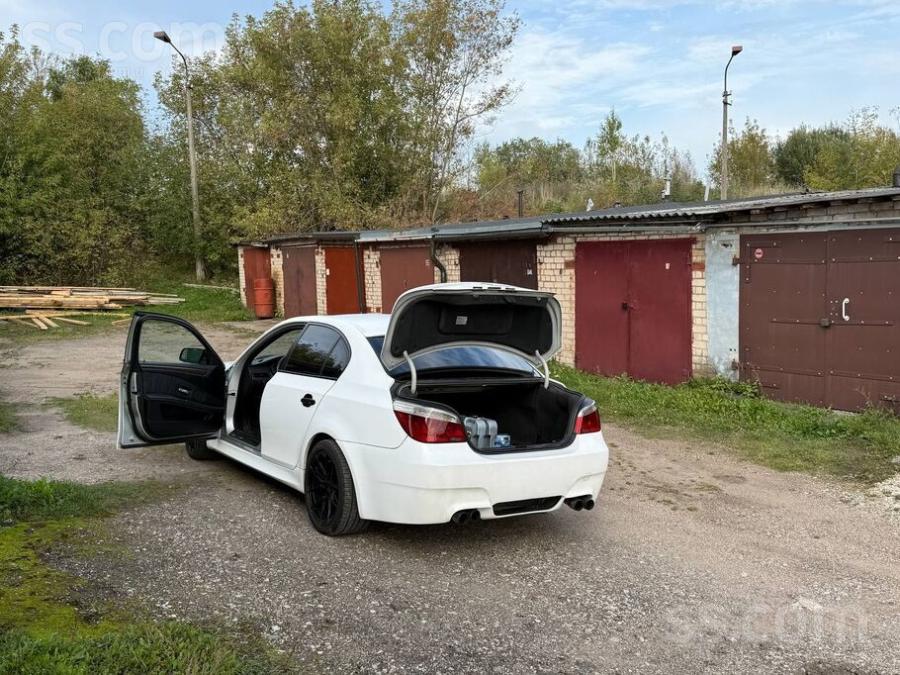 Белый БМВ 530 2004 в Даугавпилс, объемом двигателя 3.00 л и пробегом 396 тыс. км за 4500 €, фото 19 на AUTOMOTO.COM.LV