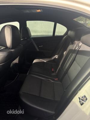 Balts BMW 530 2006 Narva, ar dzinēja tilpumu 0.19 L un nobraukumu 231 tūkst. km par 5600 €, foto 7 vietnē AUTOMOTO.COM.LV
