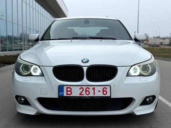 White BMW 530 2008 in Rezekne, with an engine capacity of 3.00 L and mileage of 368 thousand km for 8490 €, photo 1 on AUTOMOTO.COM.LV