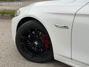 White BMW 530 2010 in Daugavpils, with an engine capacity of 3.00 L and mileage of 310 thousand km for 12700 €, photo 4 on AUTOMOTO.COM.LV