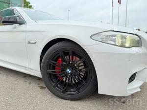 White BMW 530 2010 in Daugavpils, with an engine capacity of 3.00 L and mileage of 310 thousand km for 12700 €, photo 7 on AUTOMOTO.COM.LV