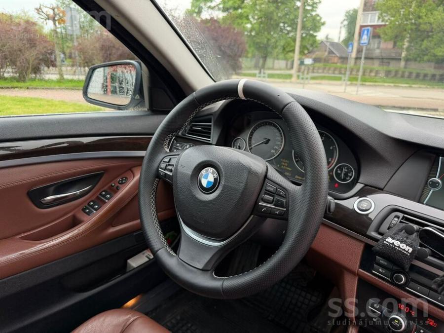 White BMW 530 2010 in Daugavpils, with an engine capacity of 3.00 L and mileage of 310 thousand km for 12700 €, photo 11 on AUTOMOTO.COM.LV