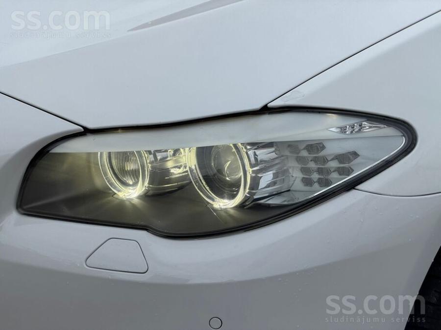 White BMW 530 2010 in Daugavpils, with an engine capacity of 3.00 L and mileage of 310 thousand km for 12700 €, photo 22 on AUTOMOTO.COM.LV