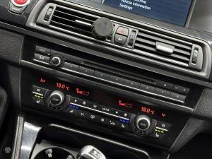 White BMW 530 2010 in Marijampole, with an engine capacity of 2.99 L and mileage of 436 thousand km for 10500 €, photo 31 on AUTOMOTO.COM.LV