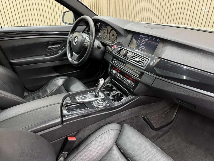 White BMW 530 2010 in Marijampole, with an engine capacity of 2.99 L and mileage of 436 thousand km for 10500 €, photo 34 on AUTOMOTO.COM.LV