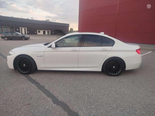 Balts BMW 530 2010 Kauņa, ar dzinēja tilpumu 2.99 L un nobraukumu 325 tūkst. km par 9999 €, foto 5 vietnē AUTOMOTO.COM.LV
