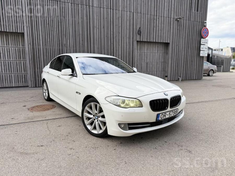 Белый БМВ 530 2011 в Рига, объемом двигателя 3.00 л и пробегом 480 тыс. км за 7490 €, фото 4 на AUTOMOTO.COM.LV