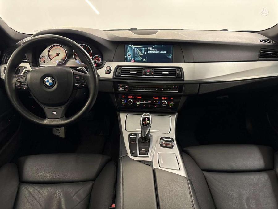White BMW 530 2012 in Marijampole, with an engine capacity of 2.99 L and mileage of 252 thousand km for 12750 €, photo 21 on AUTOMOTO.COM.LV