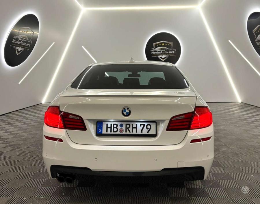 White BMW 530 2012 in Marijampole, with an engine capacity of 2.99 L and mileage of 252 thousand km for 12750 €, photo 34 on AUTOMOTO.COM.LV