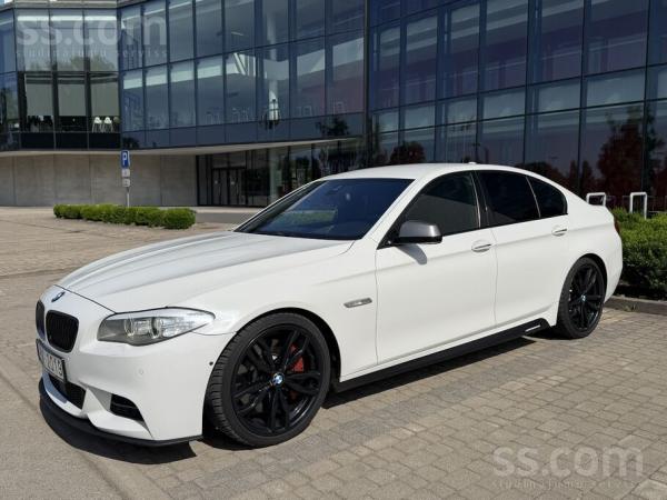White BMW 530 2012 in Rezekne, with an engine capacity of 3.00 L and mileage of 235 thousand km for 18250 €, photo 1 on AUTOMOTO.COM.LV