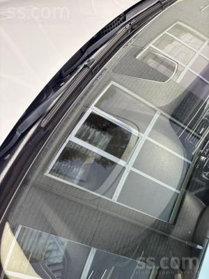 White BMW 530 2012 in Riga, with an engine capacity of 3.00 L and mileage of 479 thousand km for 6000 €, photo 8 on AUTOMOTO.COM.LV