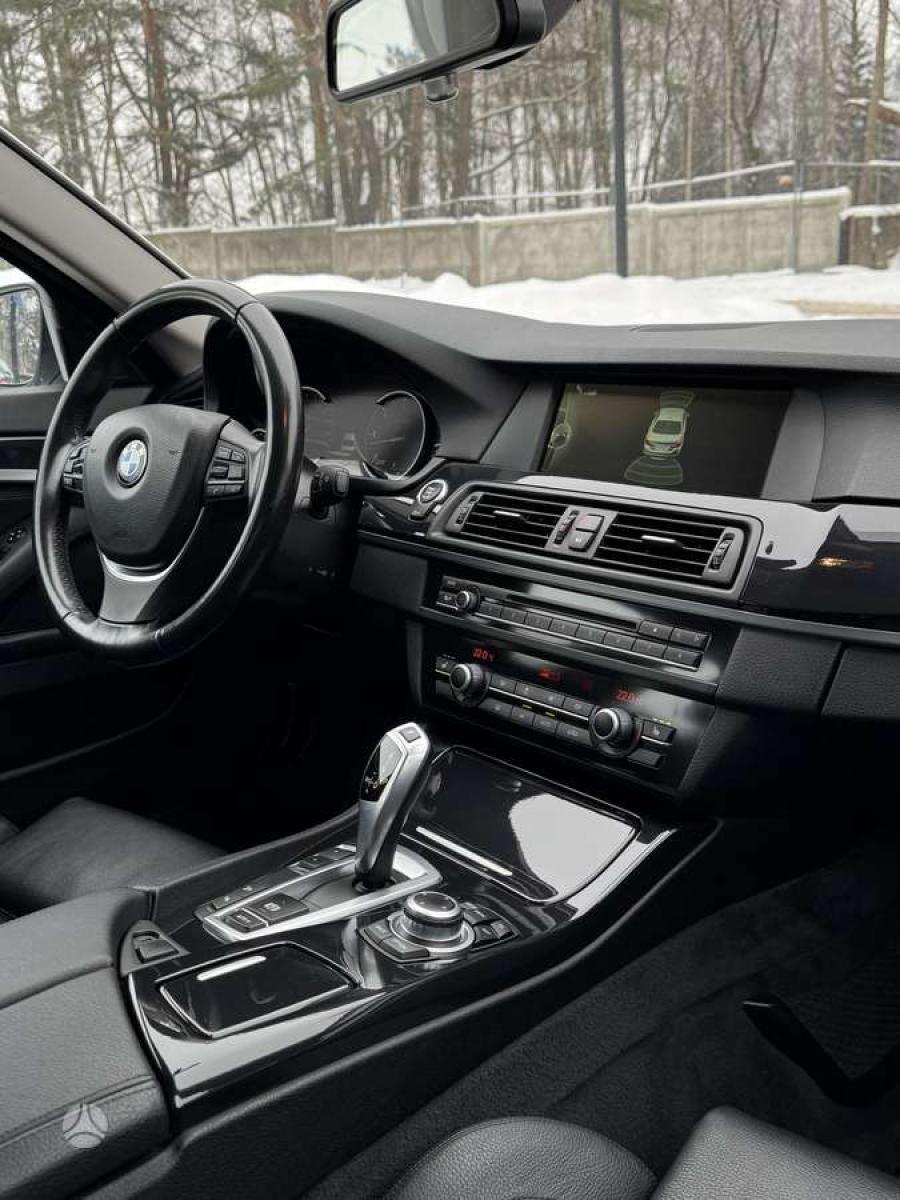 Balts BMW 530 2013 Viļņa, ar dzinēja tilpumu 2.99 L un nobraukumu 169 tūkst. km par 9900 €, foto 13 vietnē AUTOMOTO.COM.LV