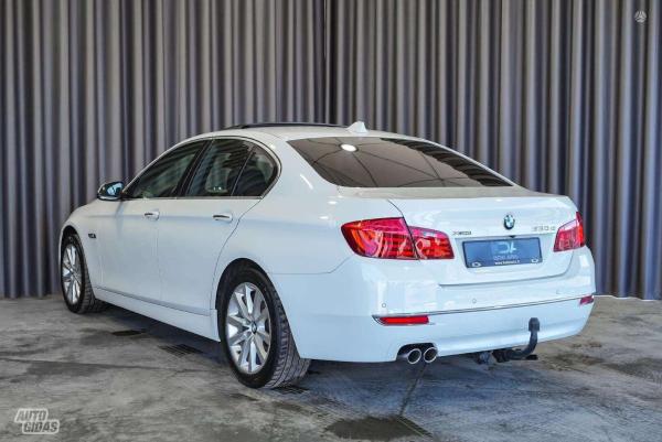 White BMW 530 2013 in Marijampole, with an engine capacity of 3.00 L and mileage of 271 thousand km for 13950 €, photo 8 on AUTOMOTO.COM.LV