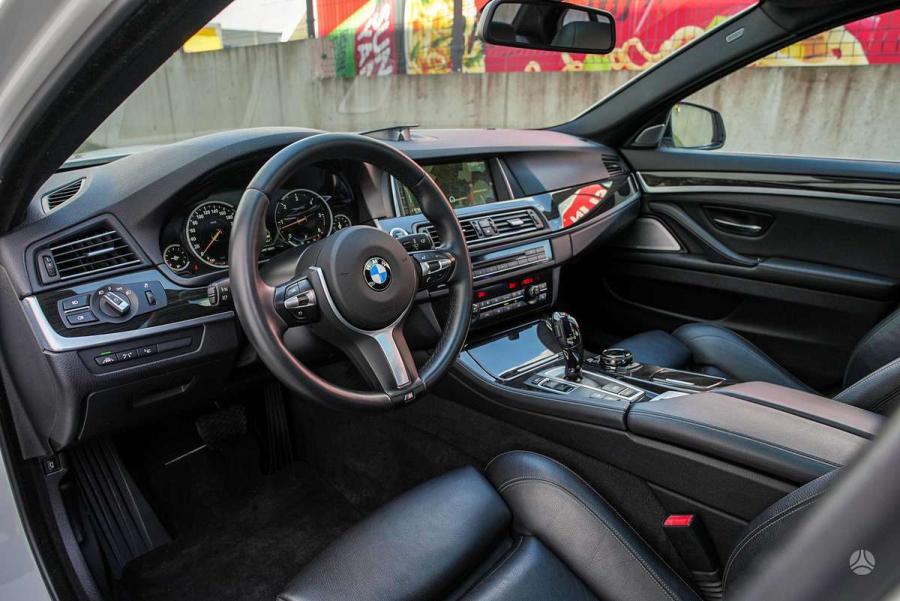White BMW 530 2013 in Kaunas, with an engine capacity of 2.99 L and mileage of 271 thousand km for 13450 €, photo 28 on AUTOMOTO.COM.LV