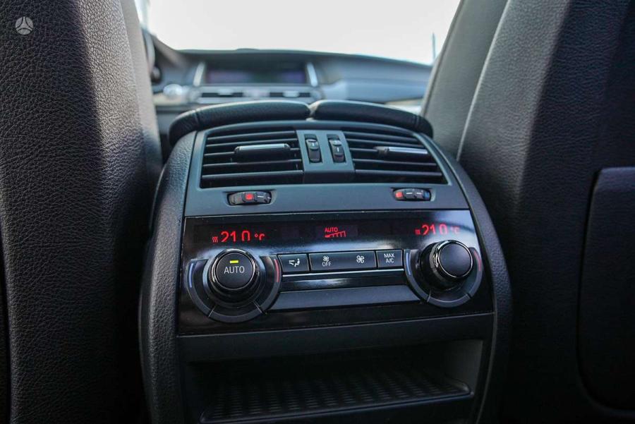 White BMW 530 2013 in Kaunas, with an engine capacity of 2.99 L and mileage of 271 thousand km for 13450 €, photo 36 on AUTOMOTO.COM.LV