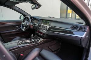White BMW 530 2013 in Kaunas, with an engine capacity of 2.99 L and mileage of 271 thousand km for 13450 €, photo 40 on AUTOMOTO.COM.LV