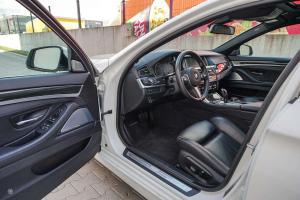 Balts BMW 530 2013 Kauņa, ar dzinēja tilpumu 3.00 L un nobraukumu 271 tūkst. km par 13450 €, foto 27 vietnē AUTOMOTO.COM.LV