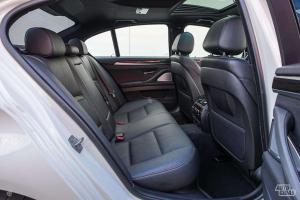 Balts BMW 530 2013 Kauņa, ar dzinēja tilpumu 3.00 L un nobraukumu 271 tūkst. km par 13450 €, foto 38 vietnē AUTOMOTO.COM.LV