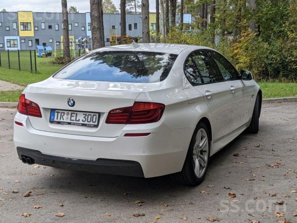 White BMW 530 2013 in Ogre, with an engine capacity of 3.00 L and mileage of 0 thousand km for 10200 €, photo 9 on AUTOMOTO.COM.LV