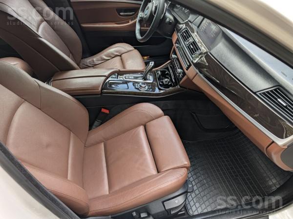 White BMW 530 2013 in Ogre, with an engine capacity of 3.00 L and mileage of 0 thousand km for 10200 €, photo 11 on AUTOMOTO.COM.LV