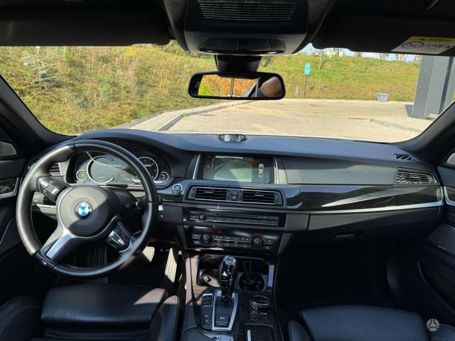 Balts BMW 530 2013 Viļņa, ar dzinēja tilpumu 2.99 L un nobraukumu 270 tūkst. km par 12300 €, foto 7 vietnē AUTOMOTO.COM.LV