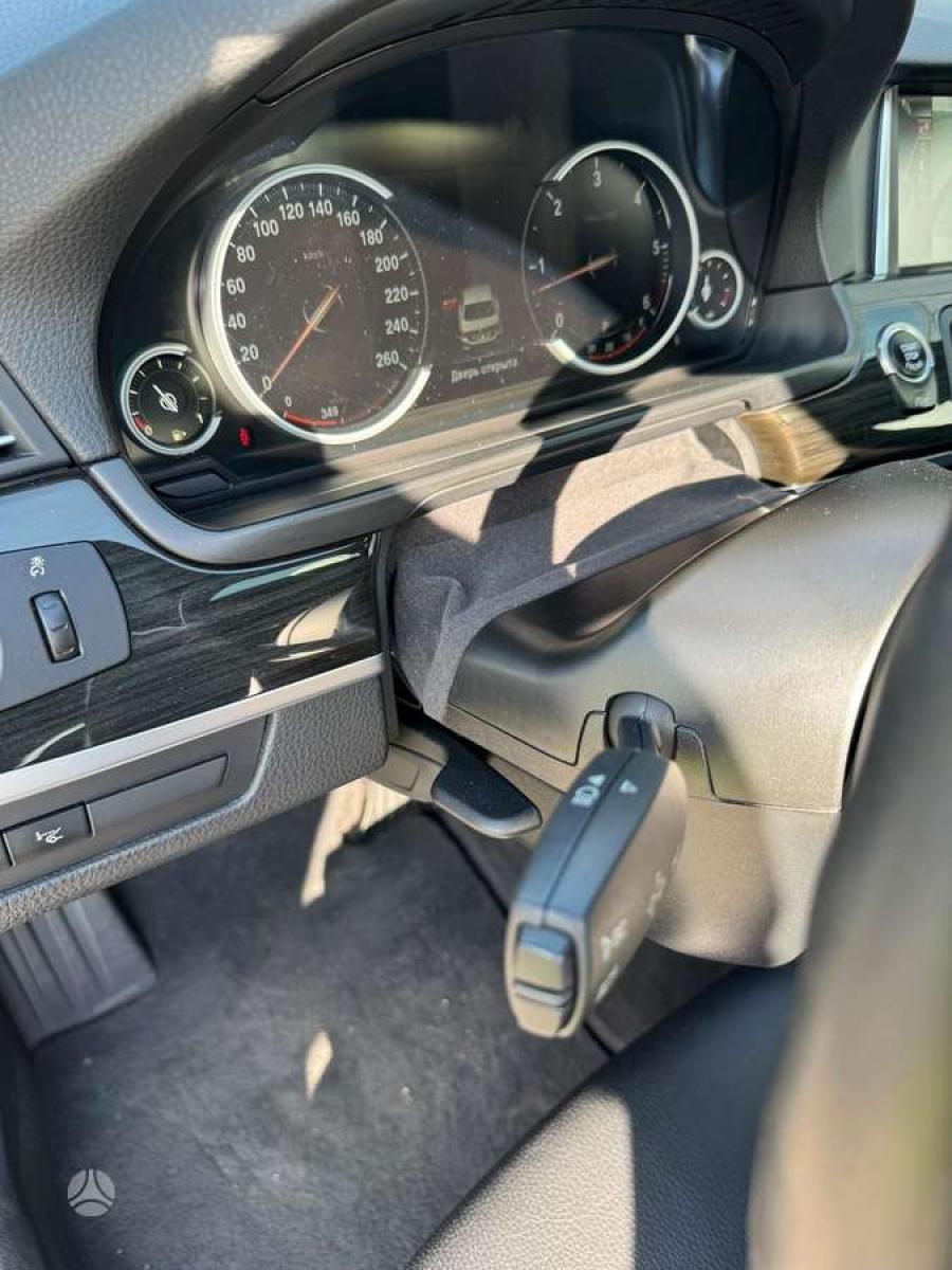 Balts BMW 530 2013 Viļņa, ar dzinēja tilpumu 2.99 L un nobraukumu 270 tūkst. km par 12300 €, foto 12 vietnē AUTOMOTO.COM.LV