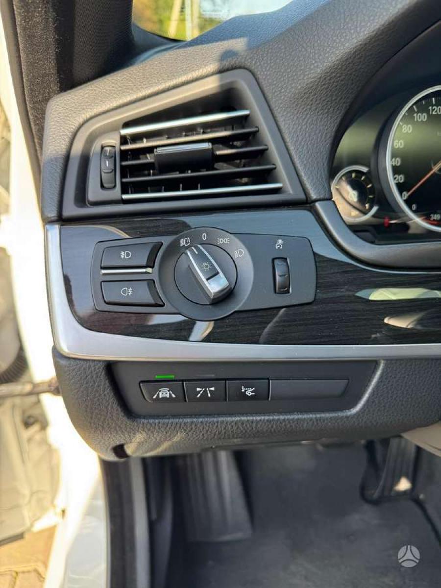 Balts BMW 530 2013 Viļņa, ar dzinēja tilpumu 2.99 L un nobraukumu 270 tūkst. km par 12300 €, foto 13 vietnē AUTOMOTO.COM.LV