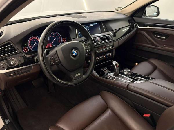 White BMW 530 2014 in Marijampole, with an engine capacity of 2.99 L and mileage of 284 thousand km for 13999 €, photo 2 on AUTOMOTO.COM.LV