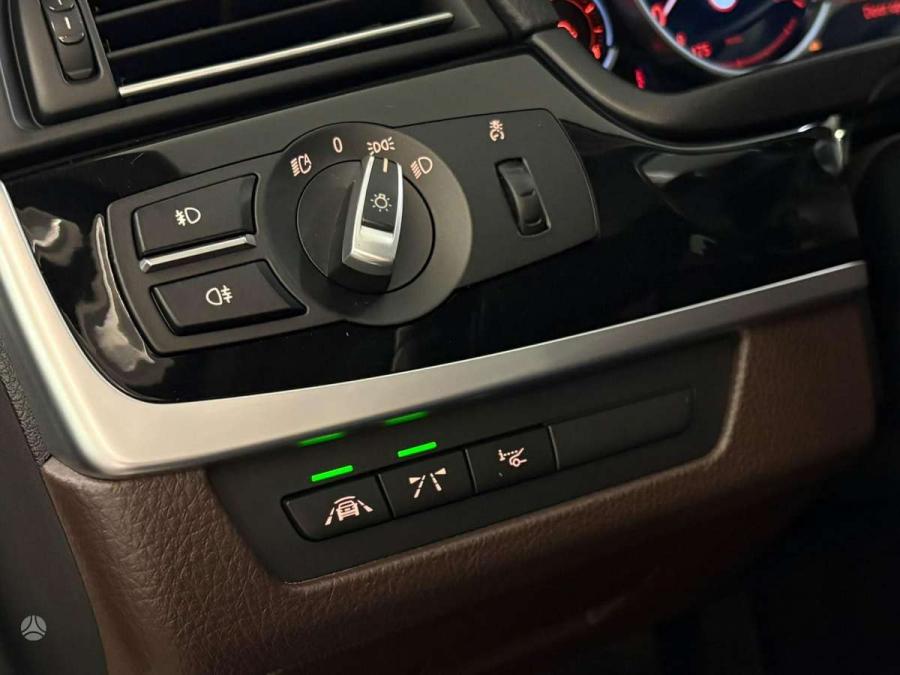 Balts BMW 530 2014 Marijampole, ar dzinēja tilpumu 2.99 L un nobraukumu 284 tūkst. km par 13999 €, foto 6 vietnē AUTOMOTO.COM.LV
