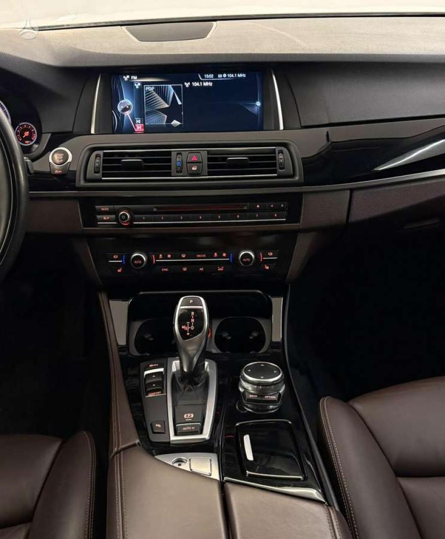 Balts BMW 530 2014 Marijampole, ar dzinēja tilpumu 2.99 L un nobraukumu 284 tūkst. km par 13999 €, foto 7 vietnē AUTOMOTO.COM.LV