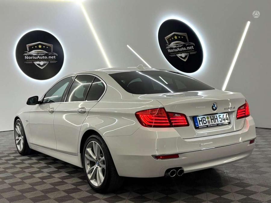 Balts BMW 530 2014 Marijampole, ar dzinēja tilpumu 2.99 L un nobraukumu 284 tūkst. km par 13999 €, foto 10 vietnē AUTOMOTO.COM.LV