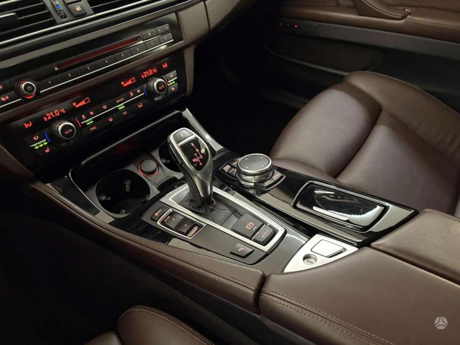 Balts BMW 530 2014 Marijampole, ar dzinēja tilpumu 2.99 L un nobraukumu 284 tūkst. km par 13999 €, foto 11 vietnē AUTOMOTO.COM.LV