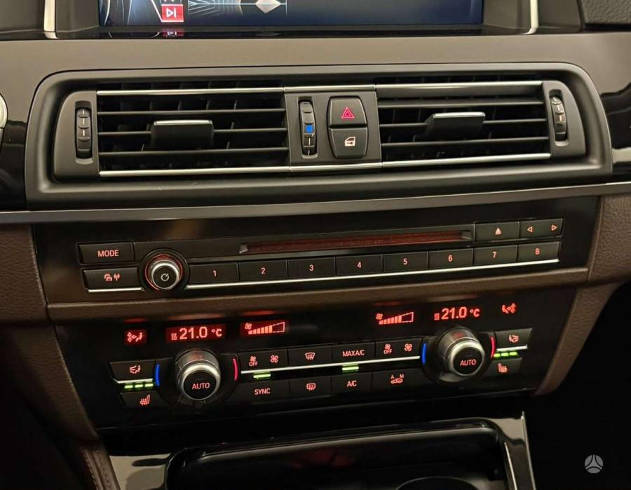 Balts BMW 530 2014 Marijampole, ar dzinēja tilpumu 2.99 L un nobraukumu 284 tūkst. km par 13999 €, foto 13 vietnē AUTOMOTO.COM.LV