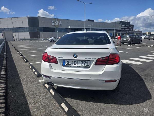 Белый БМВ 530 2014 в Вильнюс, объемом двигателя 2.99 л и пробегом 335 тыс. км за 9700 €, фото 3 на AUTOMOTO.COM.LV