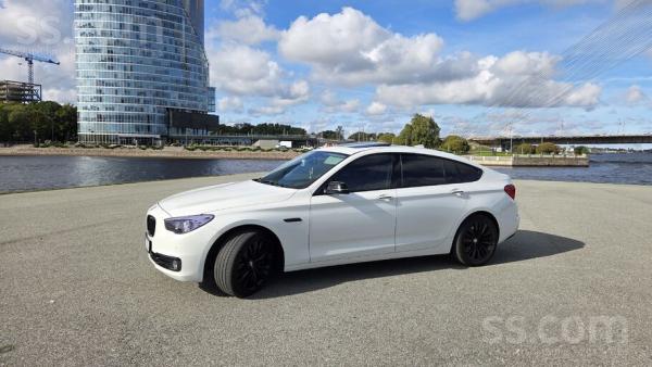 Balts BMW 530 2014 Rīga, ar dzinēja tilpumu 3.00 L un nobraukumu 315 tūkst. km par 13000 €, foto 1 vietnē AUTOMOTO.COM.LV