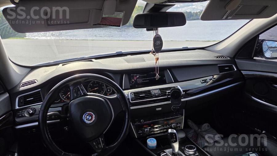 Balts BMW 530 2014 Rīga, ar dzinēja tilpumu 3.00 L un nobraukumu 315 tūkst. km par 13000 €, foto 15 vietnē AUTOMOTO.COM.LV