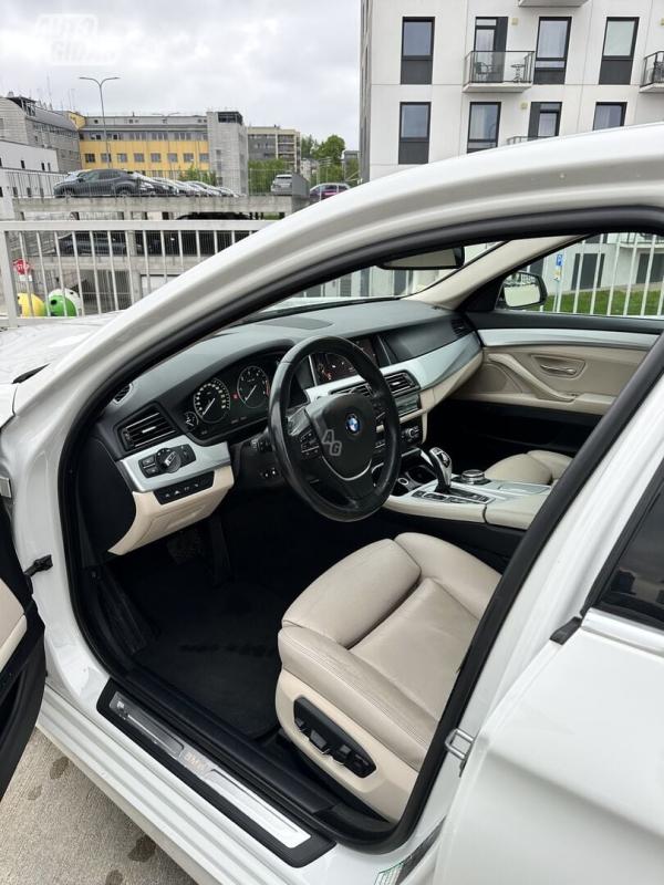 White BMW 530 2015 in Vilnius, with an engine capacity of 3.00 L and mileage of 300 thousand km for 14999 €, photo 5 on AUTOMOTO.COM.LV
