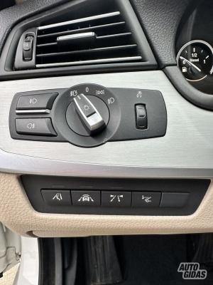 White BMW 530 2015 in Vilnius, with an engine capacity of 3.00 L and mileage of 300 thousand km for 14999 €, photo 8 on AUTOMOTO.COM.LV