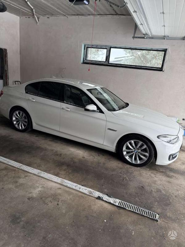 Balts BMW 530 2017 Kauņa, ar dzinēja tilpumu 2.99 L un nobraukumu 189 tūkst. km par 14000 €, foto 5 vietnē AUTOMOTO.COM.LV