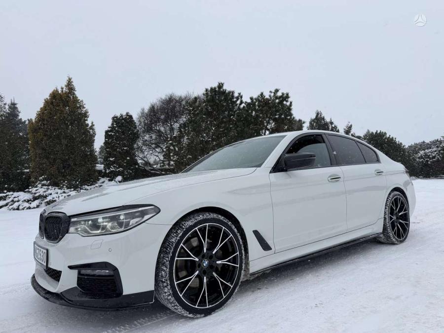 White BMW 530 2017 in Kaunas, with an engine capacity of 2.99 L and mileage of 307 thousand km for 19500 €, photo 1 on AUTOMOTO.COM.LV