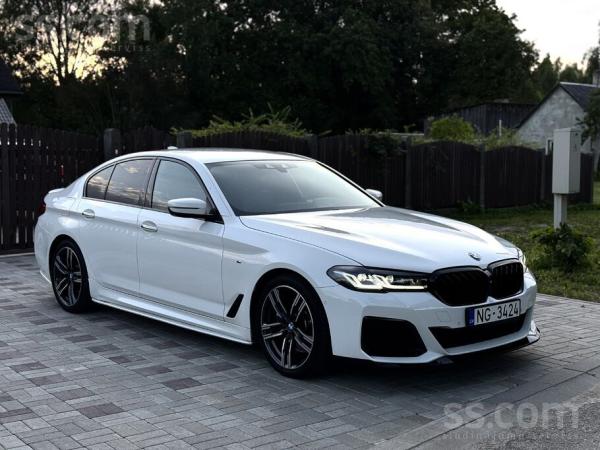White BMW 530 2017 in Jelgava, with an engine capacity of 3.00 L and mileage of 289 thousand km for 26000 €, photo 3 on AUTOMOTO.COM.LV