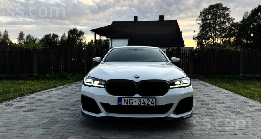 White BMW 530 2017 in Jelgava, with an engine capacity of 3.00 L and mileage of 289 thousand km for 26000 €, photo 5 on AUTOMOTO.COM.LV