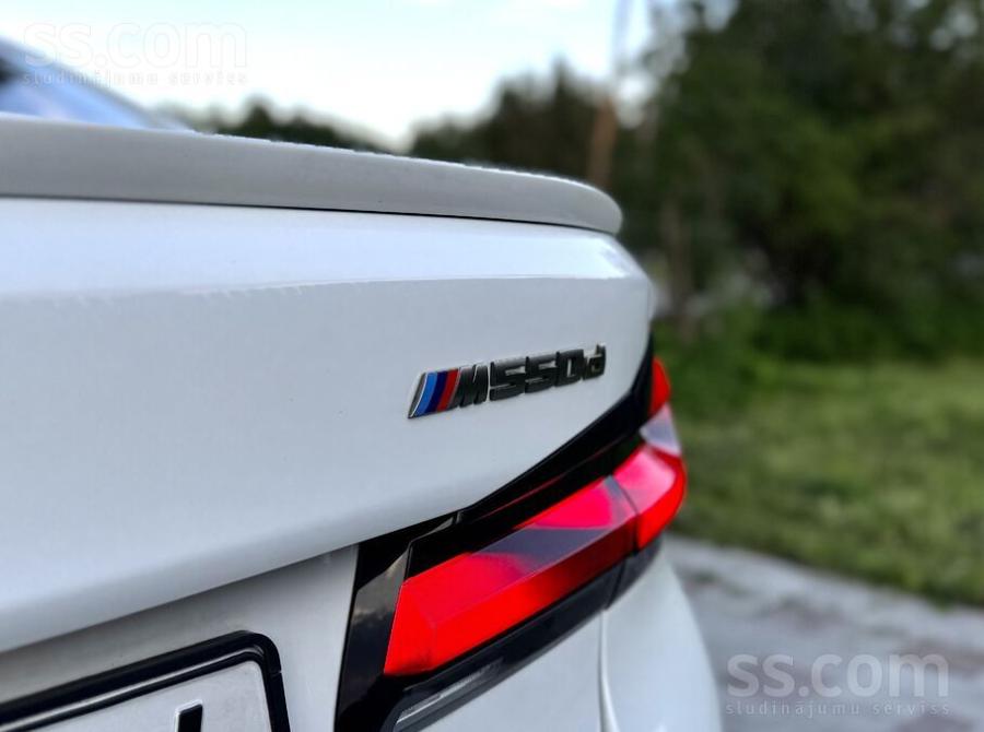 White BMW 530 2017 in Jelgava, with an engine capacity of 3.00 L and mileage of 289 thousand km for 26000 €, photo 7 on AUTOMOTO.COM.LV