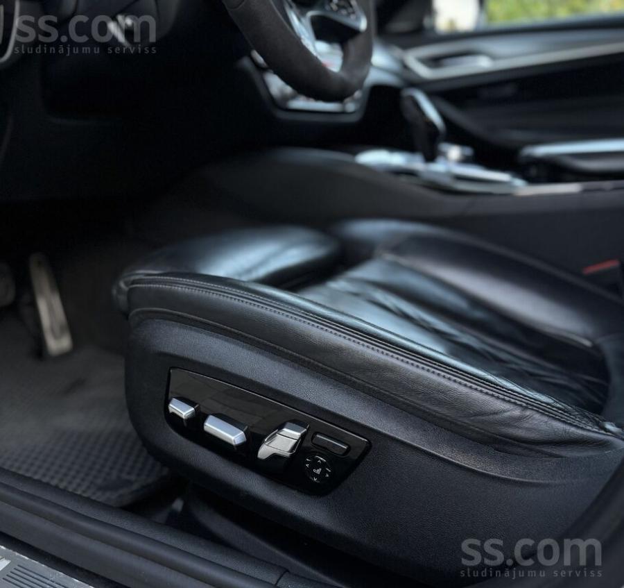 White BMW 530 2017 in Jelgava, with an engine capacity of 3.00 L and mileage of 289 thousand km for 26000 €, photo 13 on AUTOMOTO.COM.LV